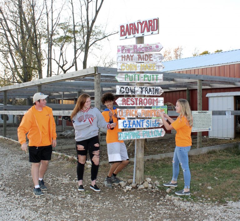 Van Buren Acres – Welcome to our family owned and operated Corn Maze ...
